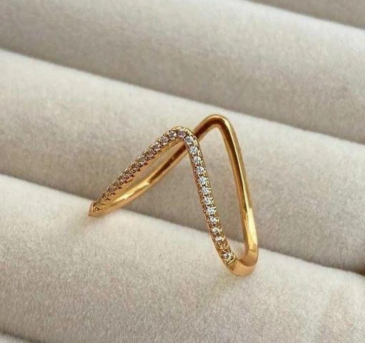 Lexi-V-Ring – The Elite Gallery - by Viexta